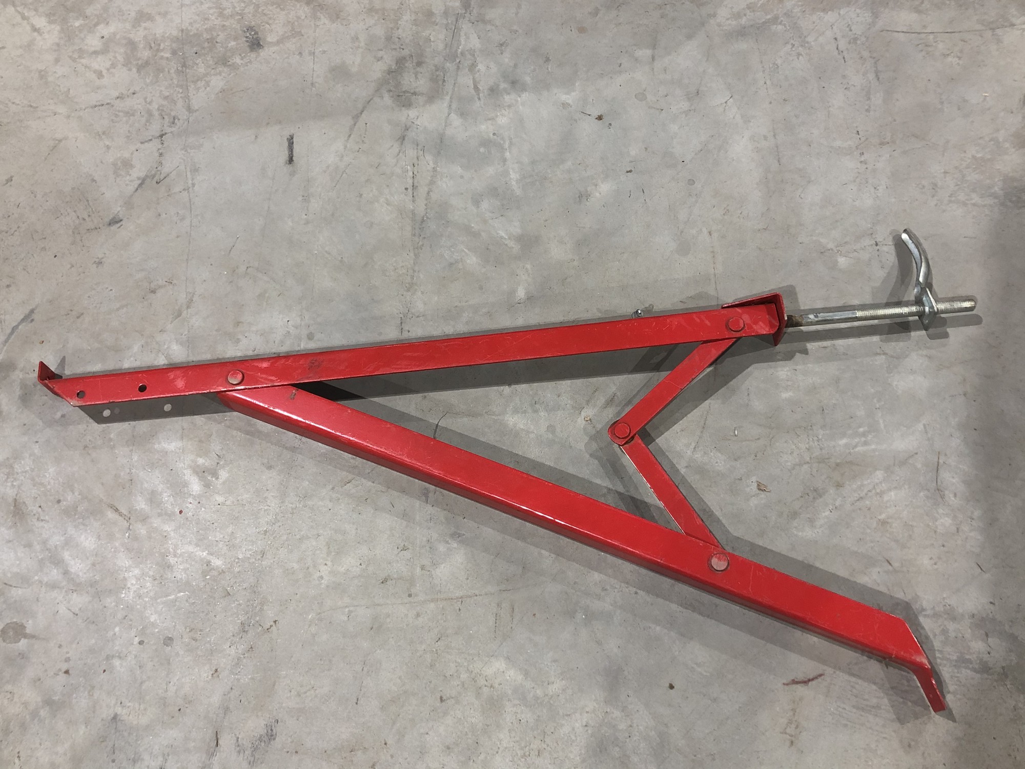 Carpenter Staging Bracket | The TOOL CONSIGNMENT® Store